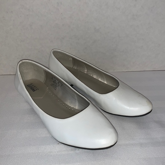 Basic Editions | Shoes | Basic Editions White Shoes Size 75w Inch Heel ...